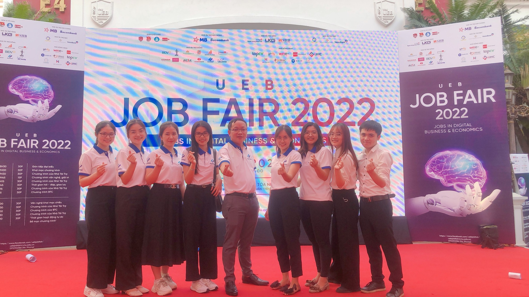 GLOTRANS HANOI JOINING “JOB FAIR DAY – UEB JOB FAIR